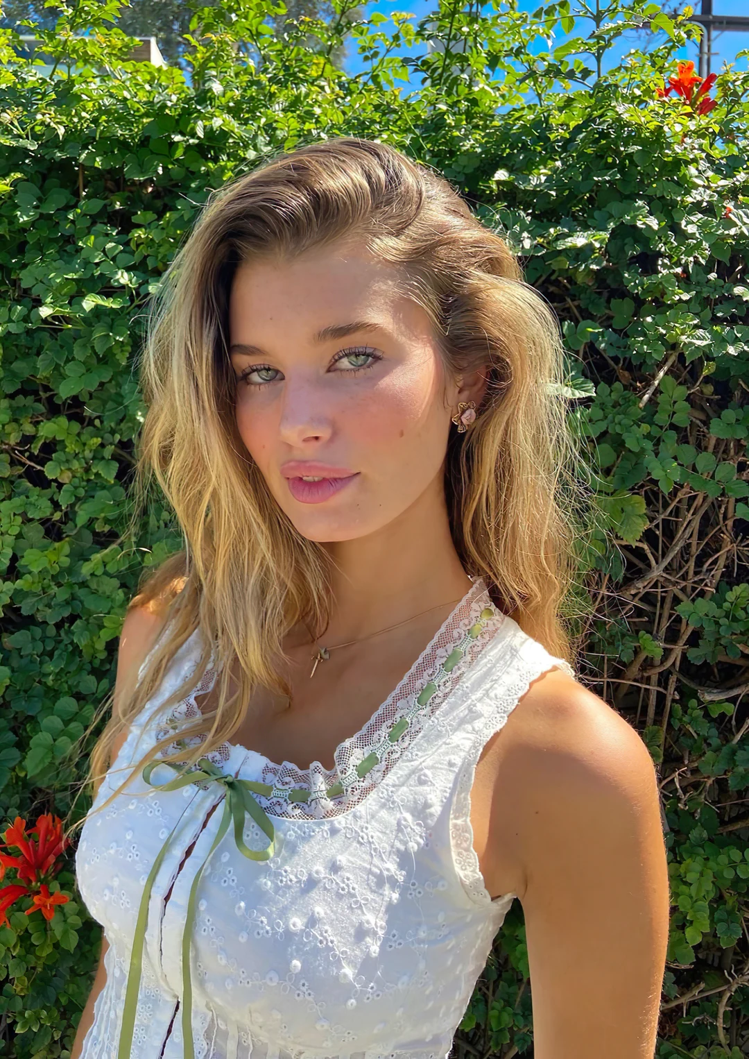 Sienna Raine Schmidt | Scrolller