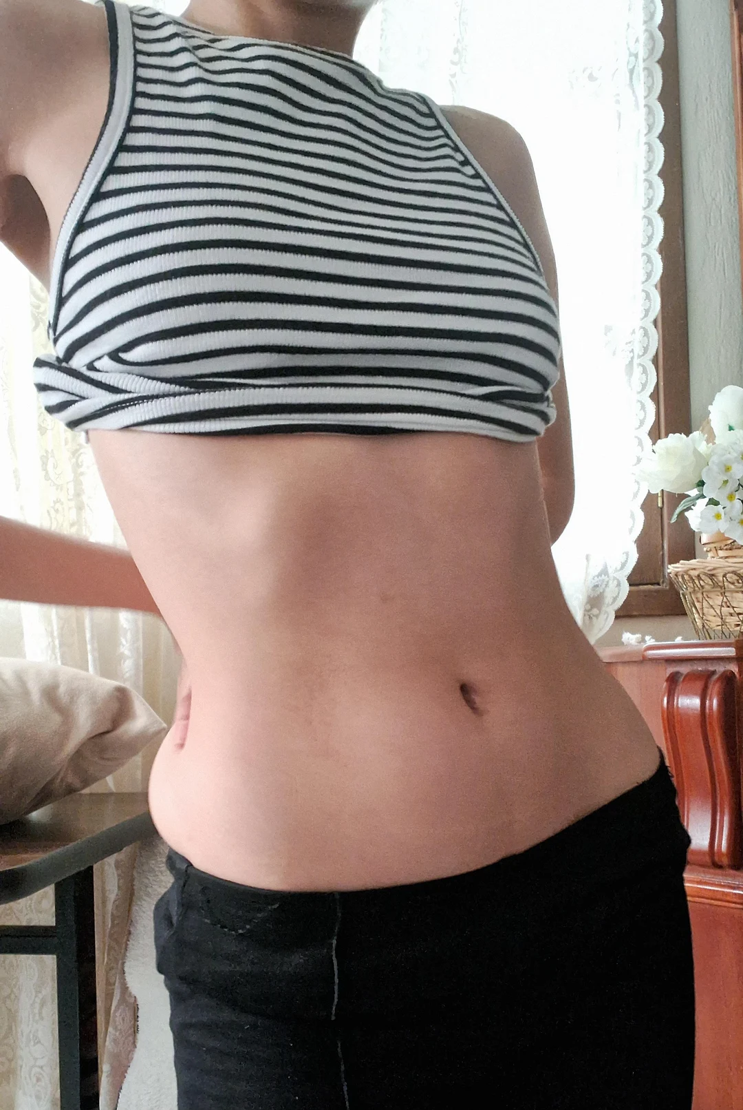 Come and lay down on my midriff | Scrolller