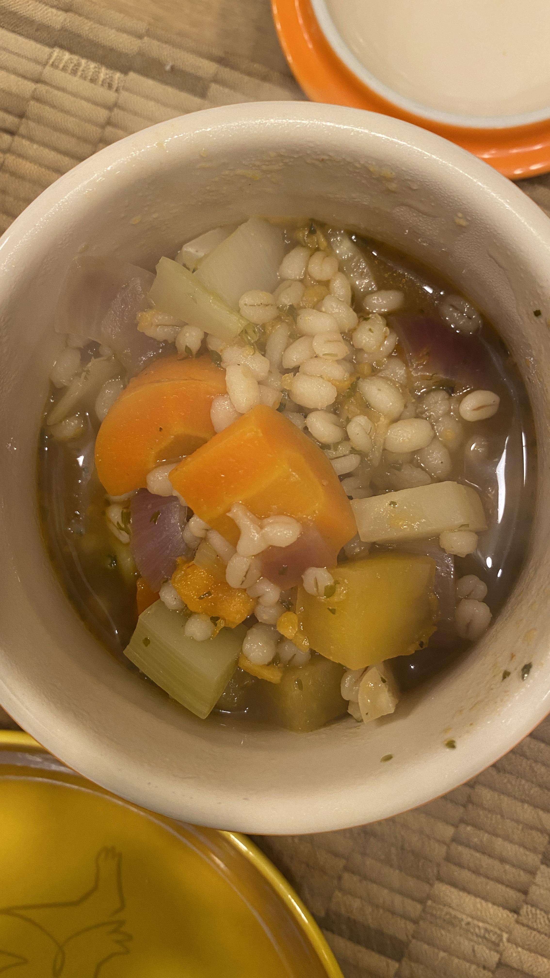 [homemade] vegetable and barley soup | Scrolller