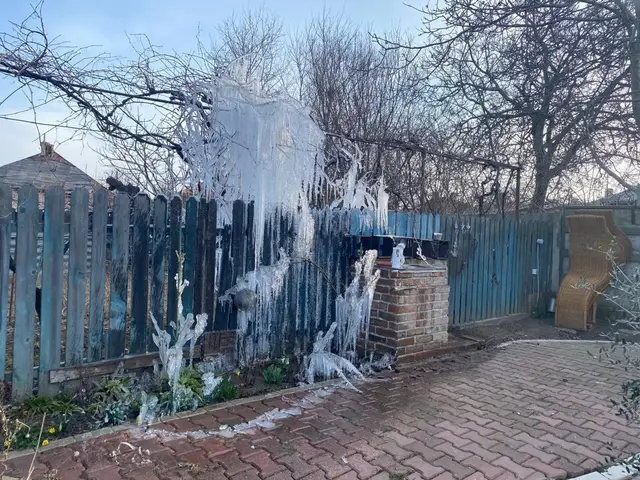 When a faucet gives up because of the cold… | Scrolller