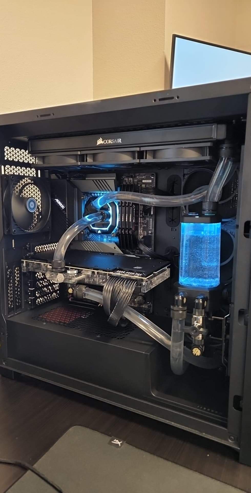 First custom loop build. Any constructive criticism? | Scrolller