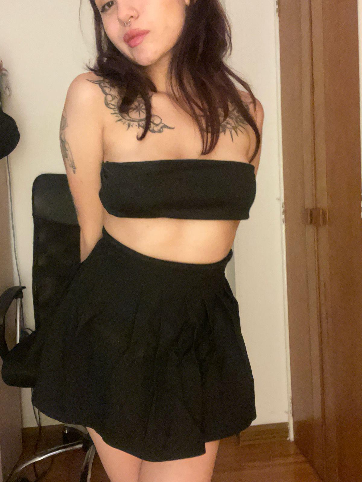 my tummy is so touch sensitive | Scrolller