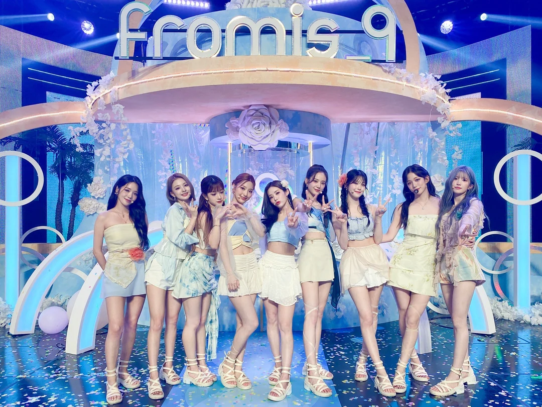 fromis_9 - Jisun, Nagyung, Seoyeon, Saerom, Jiwon, Gyuri, Jiheon, Chaeyoung and Hayoung | Scrolller