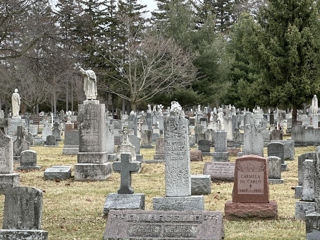 Holy Sepulcher Cemetery | Scrolller