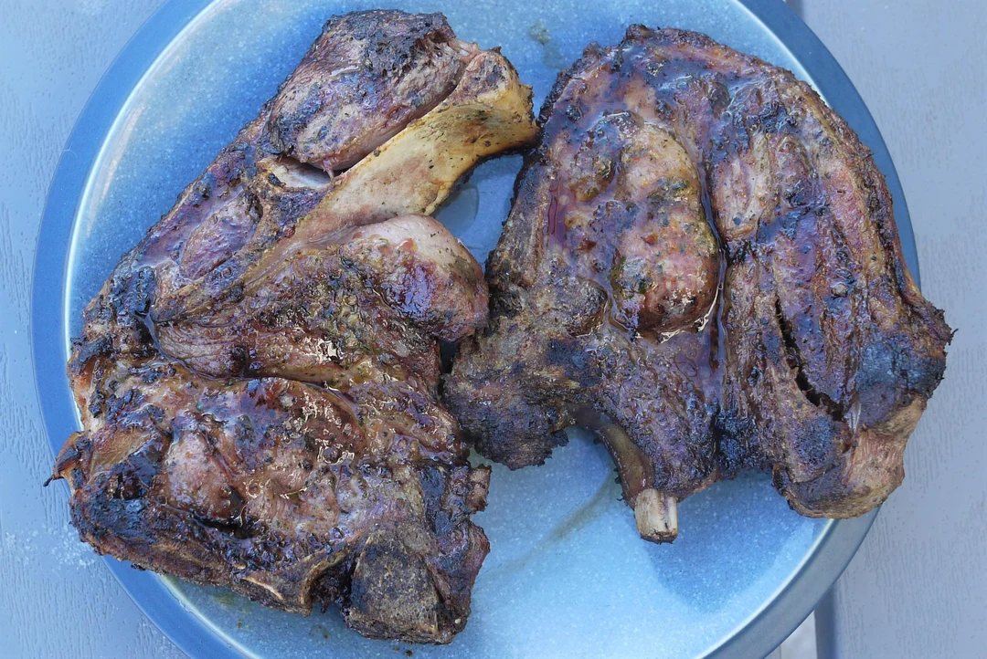 Mediterranean lamb shoulder chops ️ | Scrolller