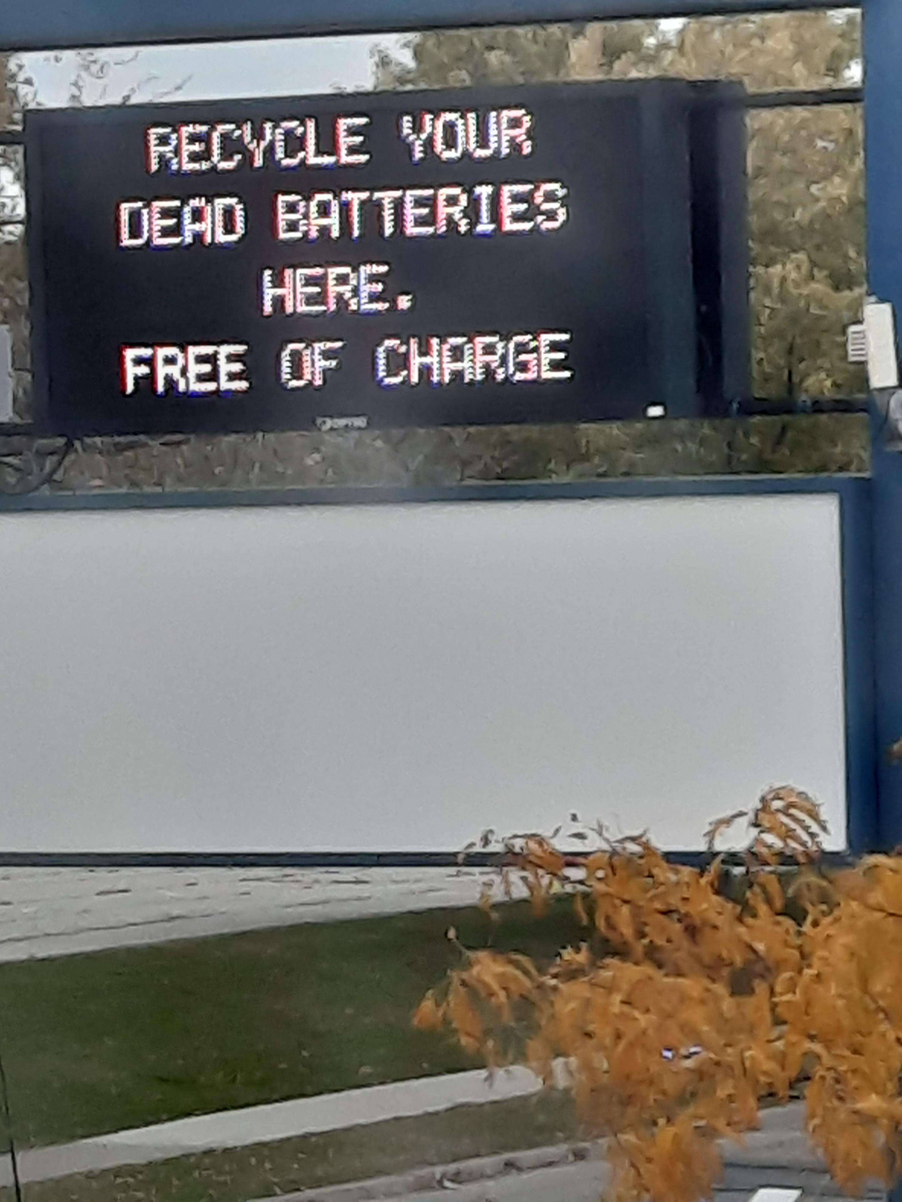 I work at a hardware store, my boss updated the sign | Scrolller