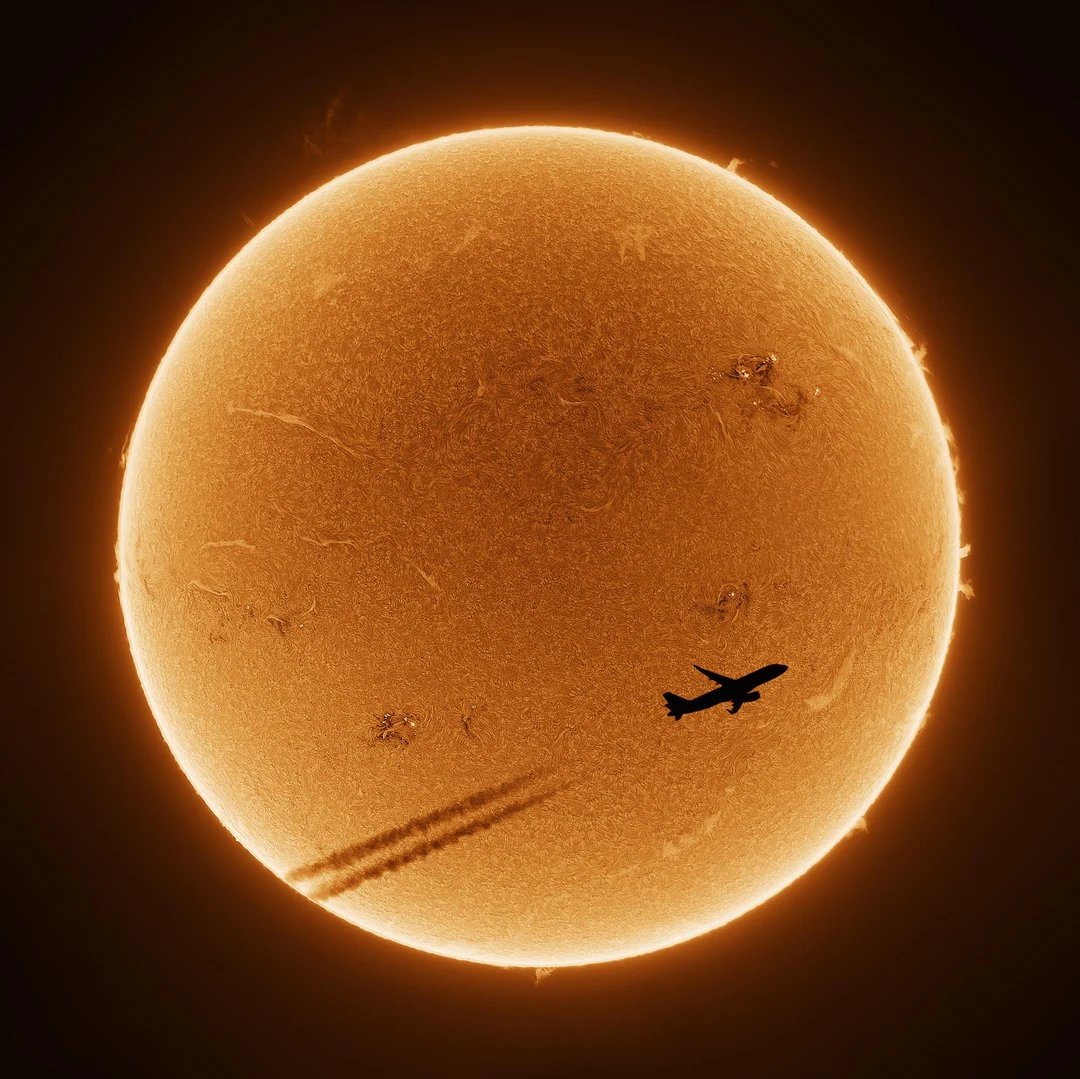 Captured a picture of the sun with an A320 passing in front earlier today | Scrolller