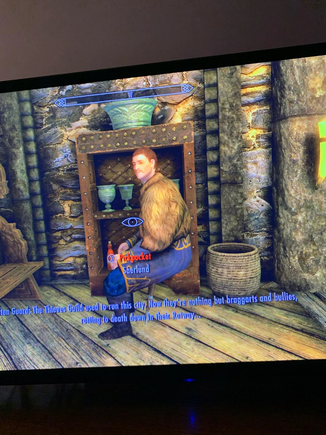 The air throne | Scrolller