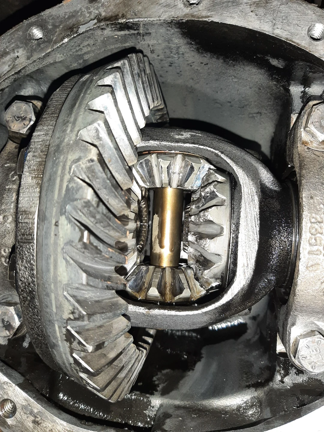 Friendly reminder to check/change your differential fluid! | Scrolller