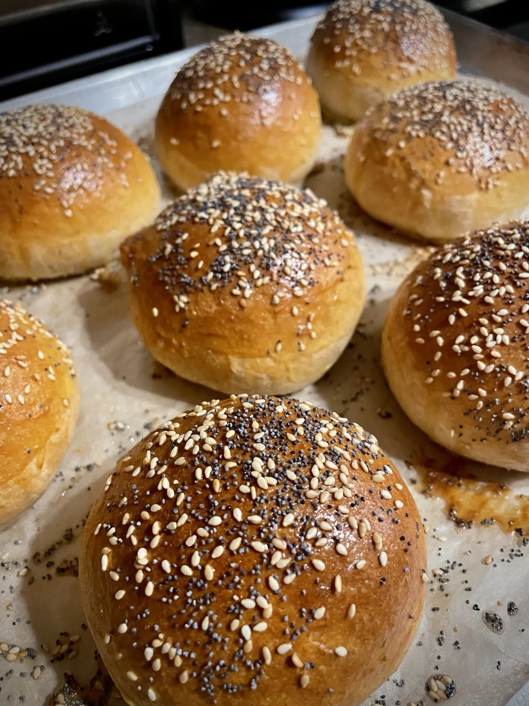 Seeded milk buns | Scrolller