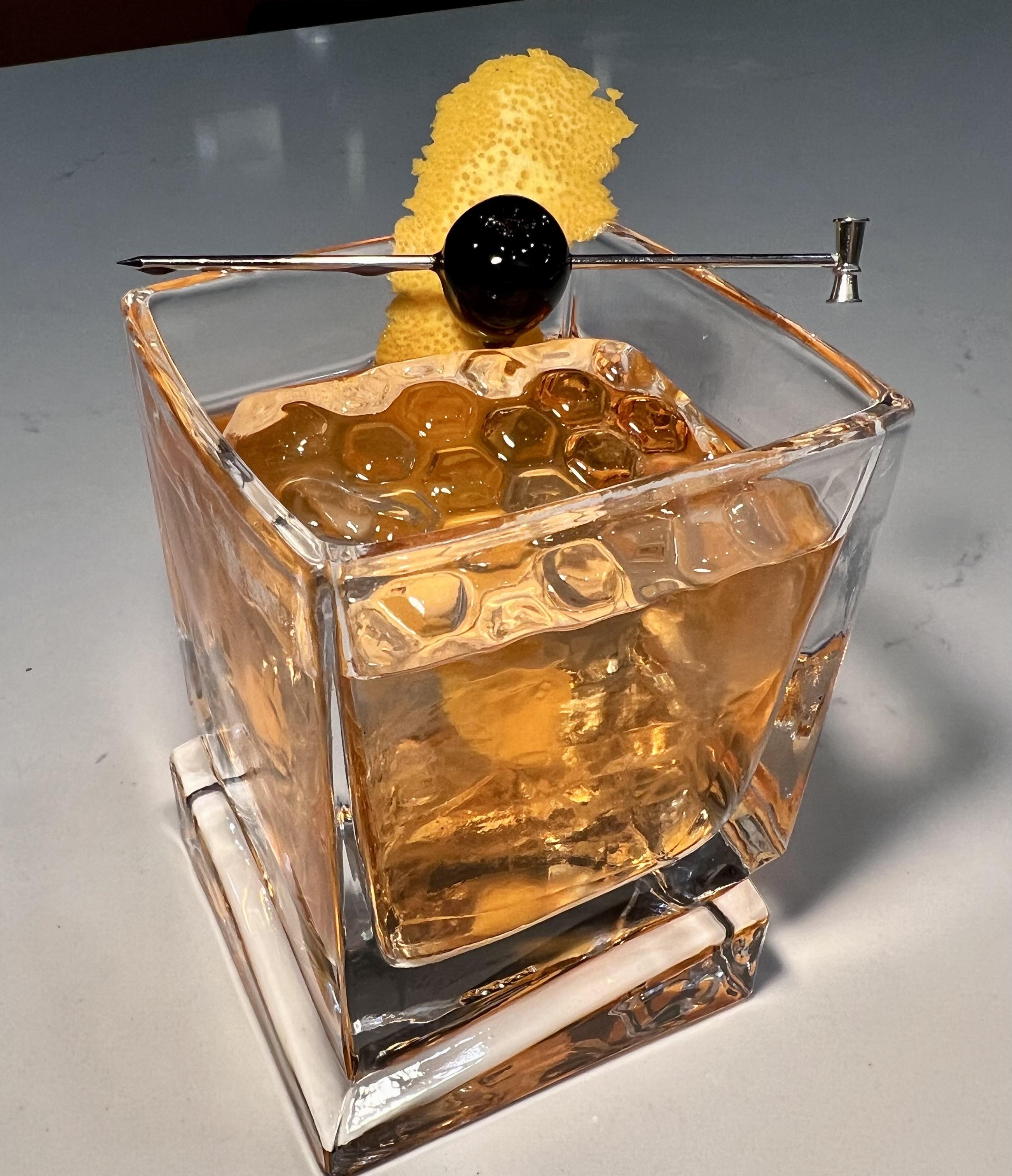 Gin Old Fashioned | Scrolller