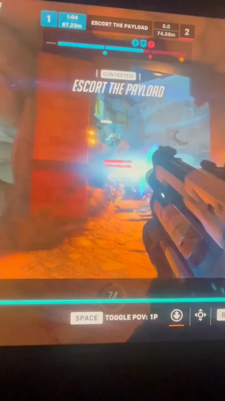 Is this soldier cheating? | Scrolller