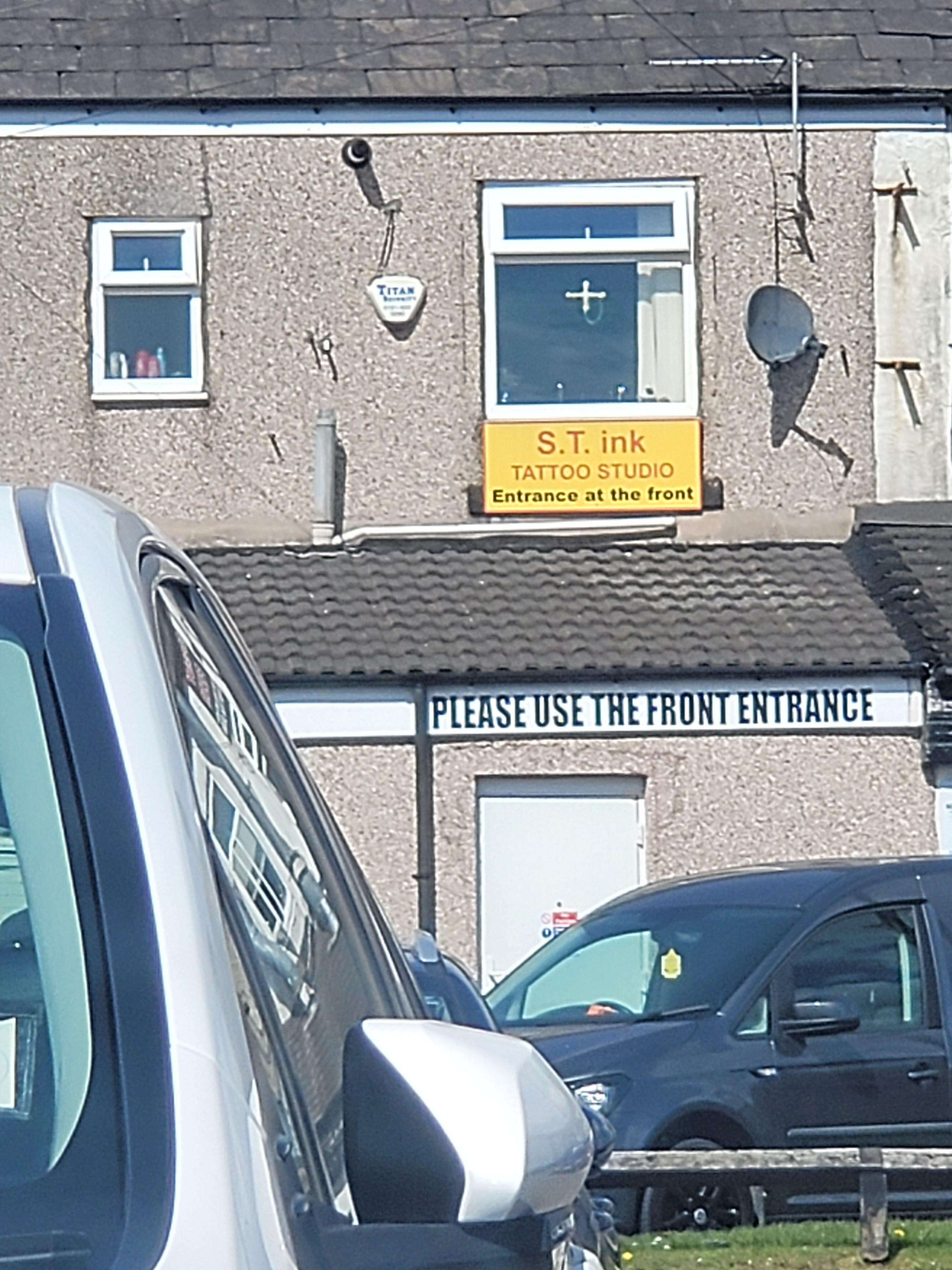 Front entrance indeed | Scrolller