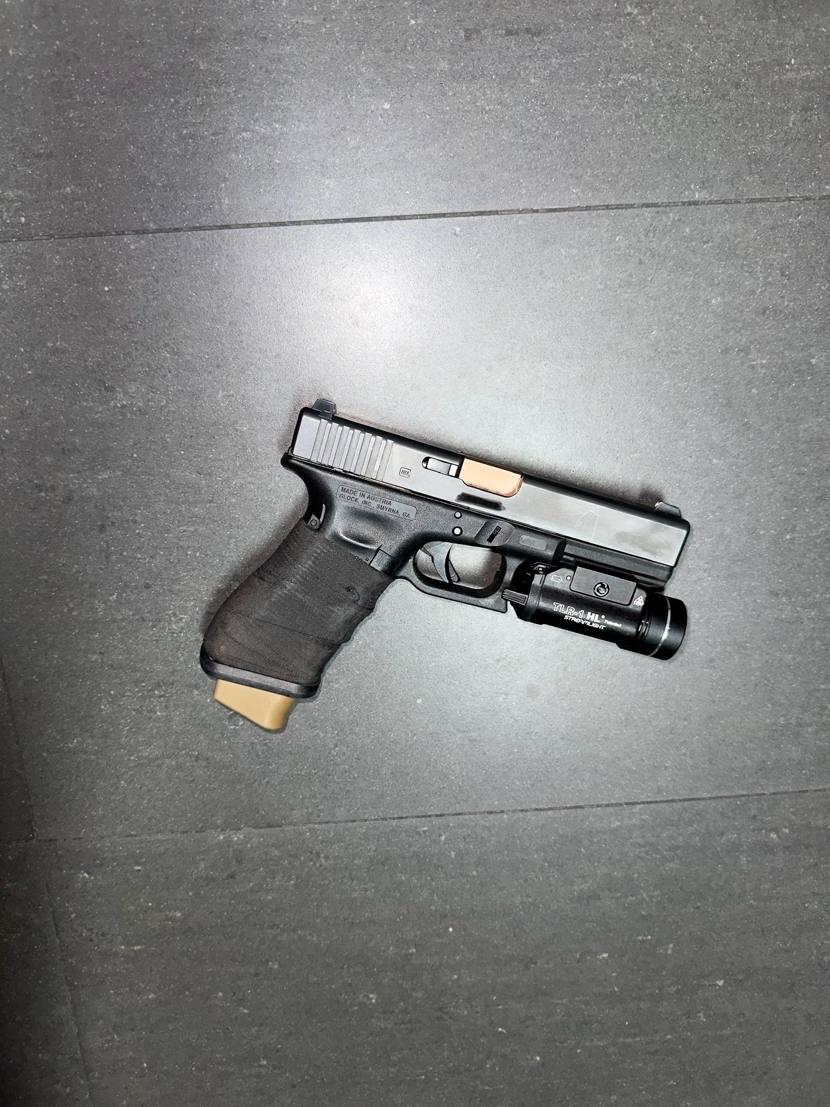 Work/bedside gun | Scrolller