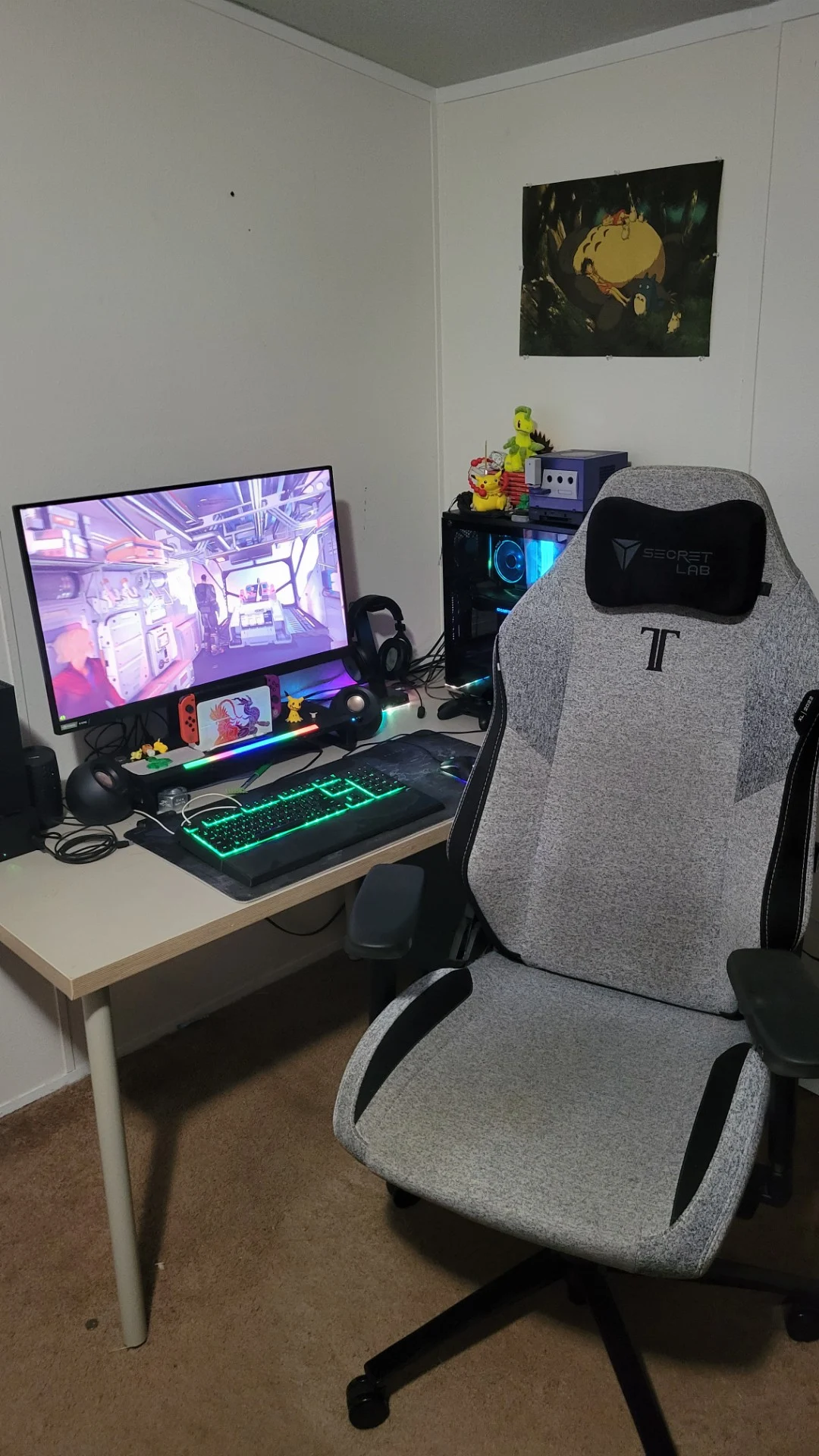 My setup #Secretlab | Scrolller