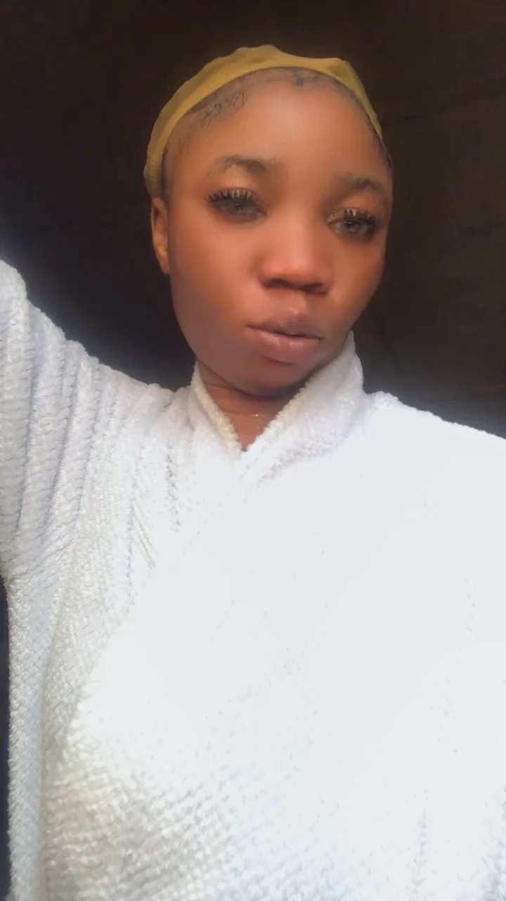 Feeding my baby | Scrolller