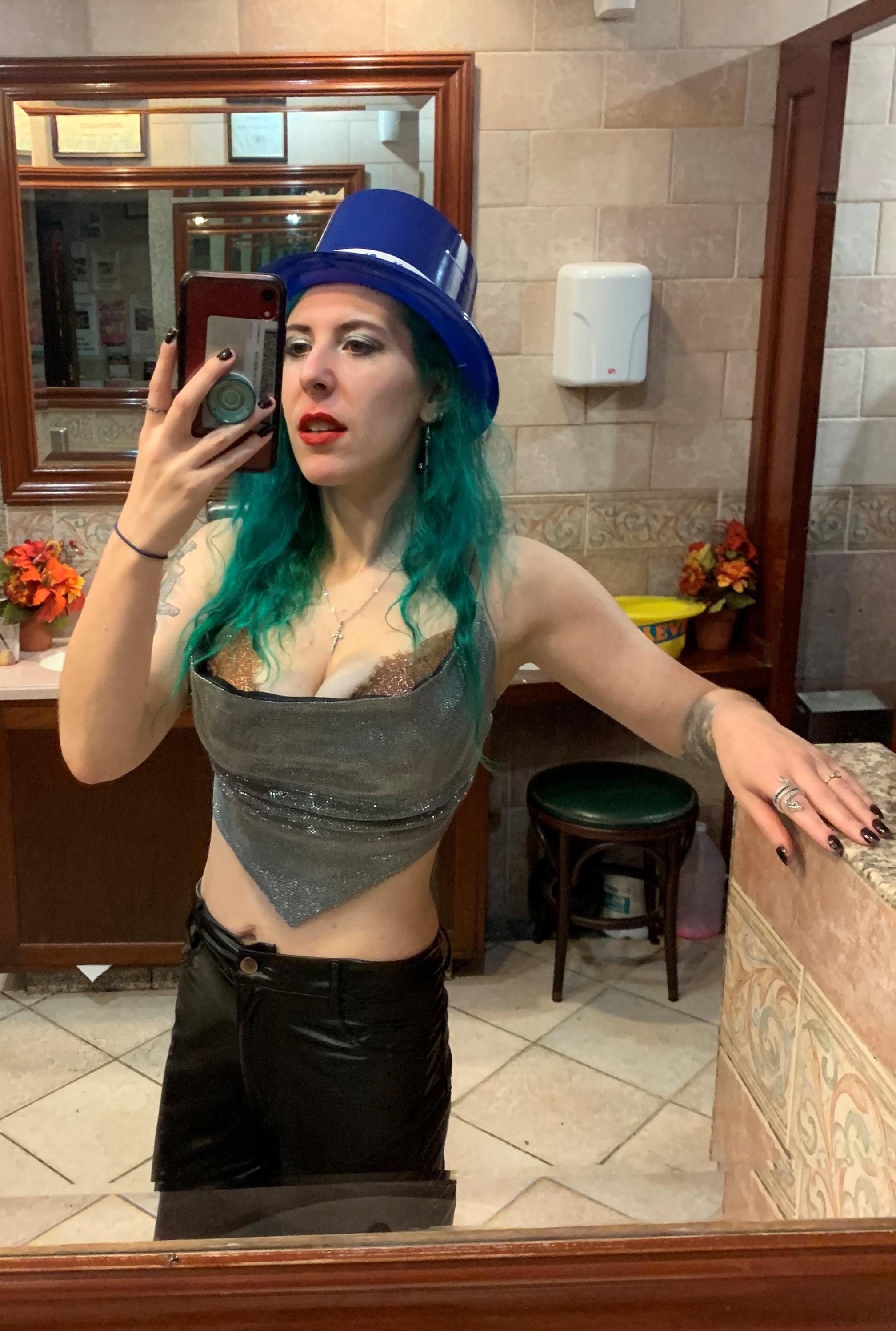 Silver Croptop Scrolller