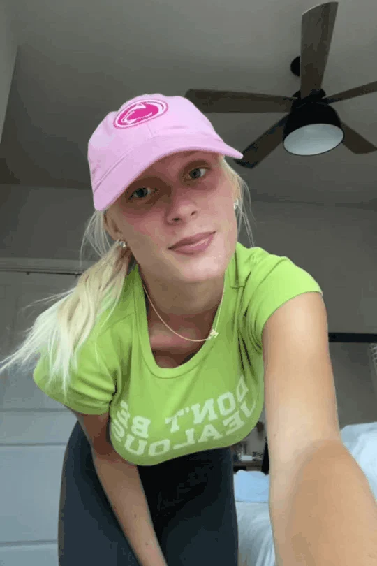 Pink cap | Scrolller