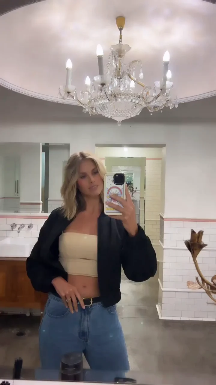 "Studio day" | Scrolller