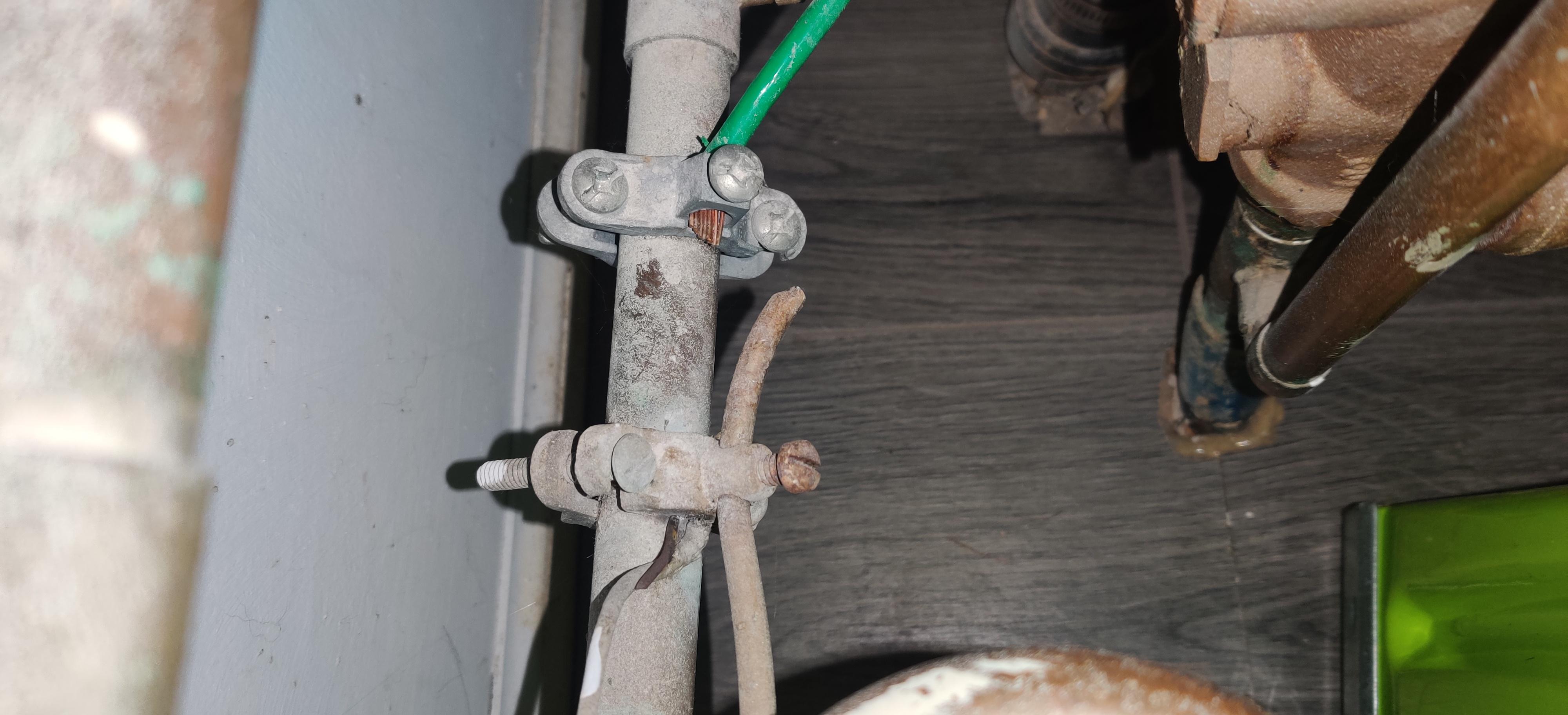 Sparking from clamp suddenly. | Scrolller