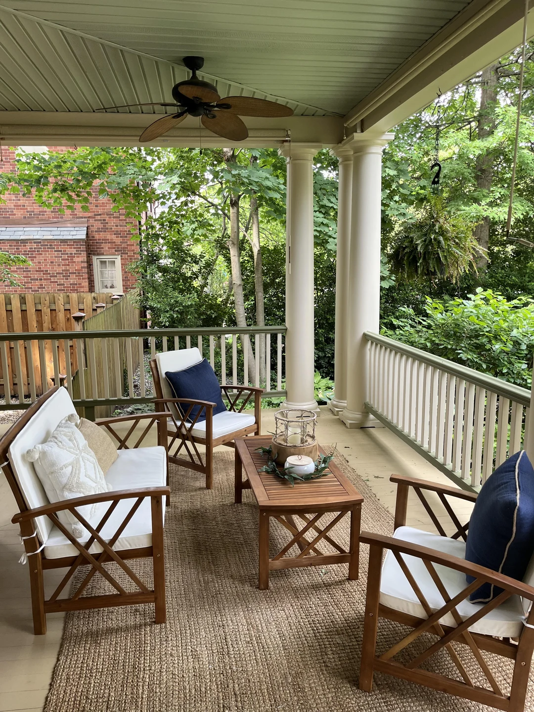 Cozy front porch in Wilmington DE | Scrolller