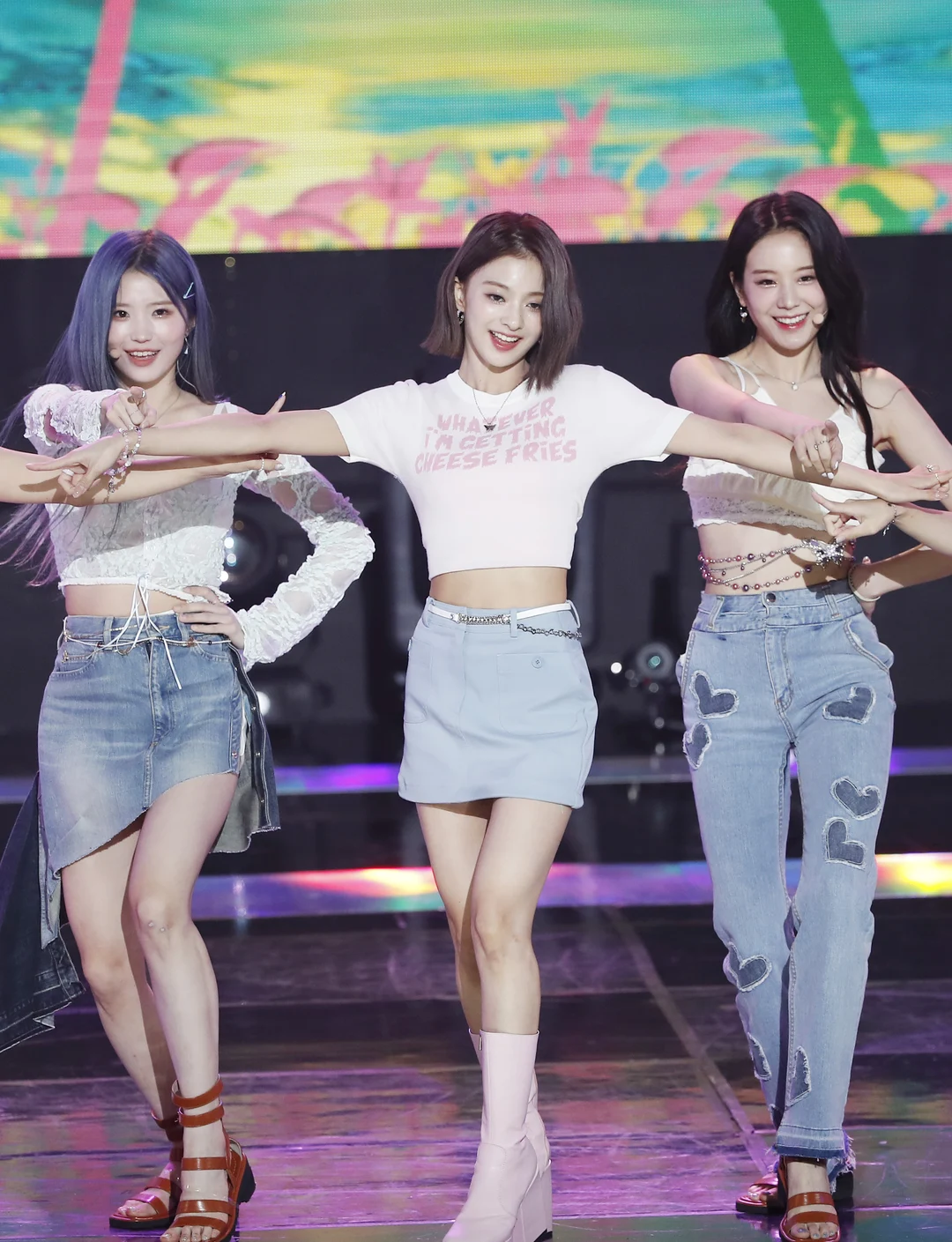 fromis_9 - Gyuri | Scrolller