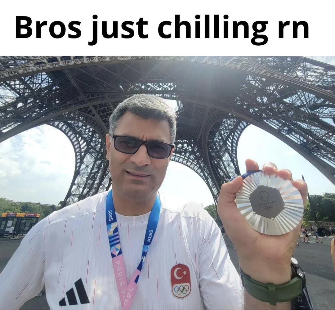 Typical dad in paris | Scrolller