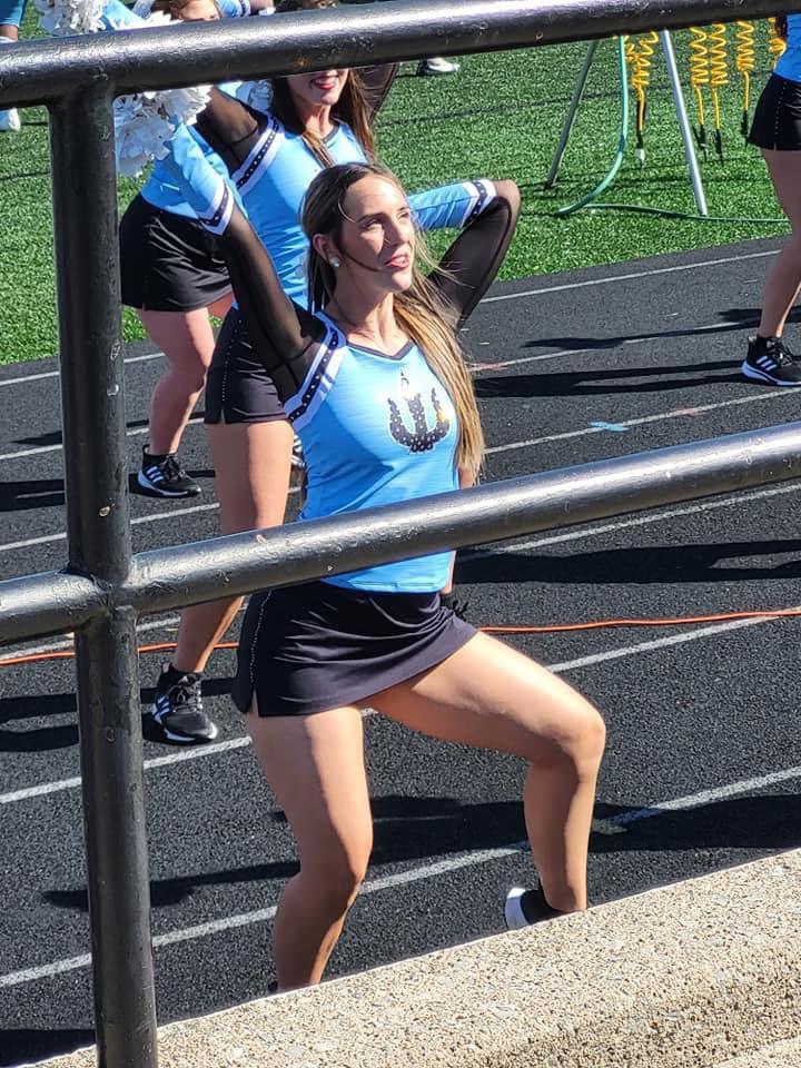College Cheerleader Scrolller