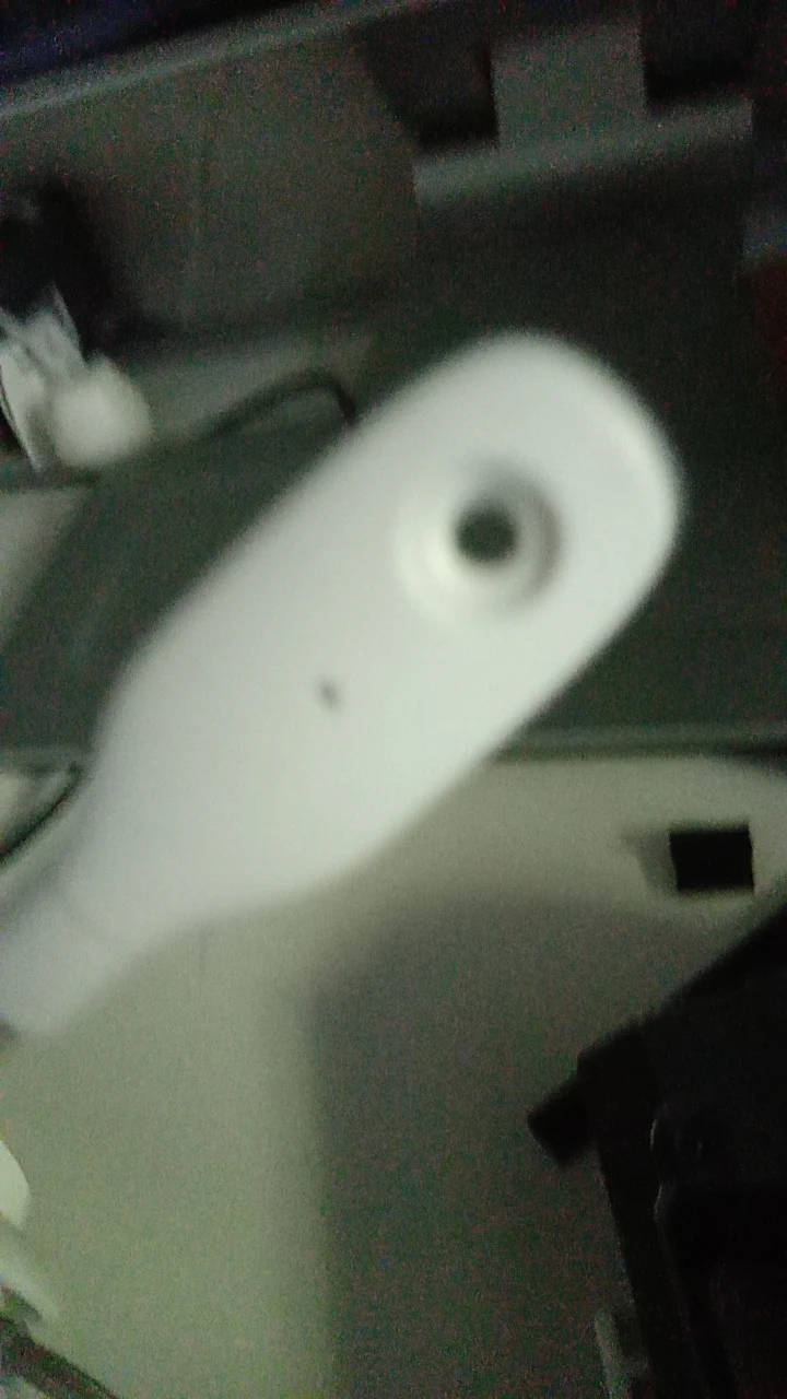 Insert unfunny micro penis joke (the pic is a microphone) | Scrolller