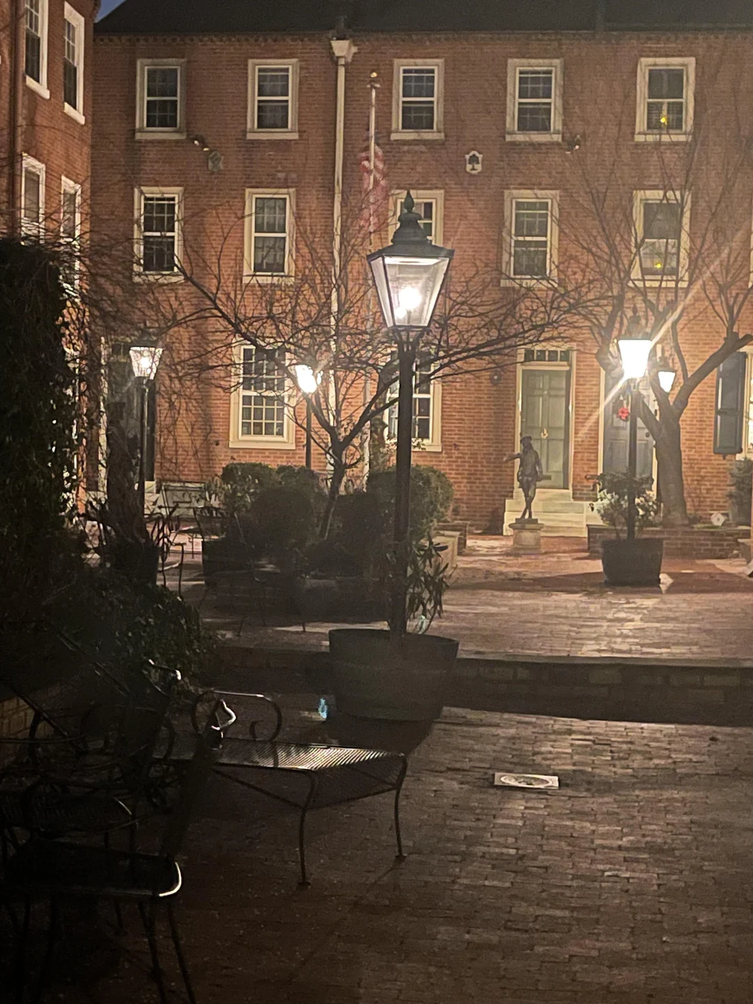 Residential courtyard - Old city, Philly | Scrolller