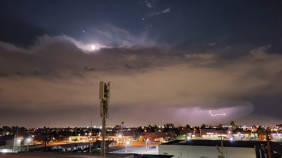 Storm Rolling In | Scrolller