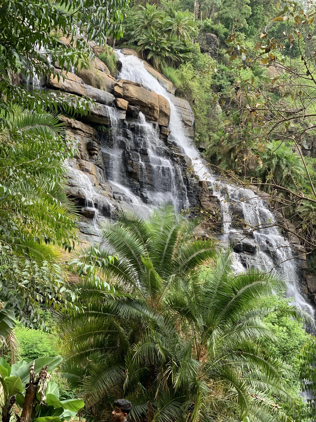 Kisasa Waterfalls | Scrolller