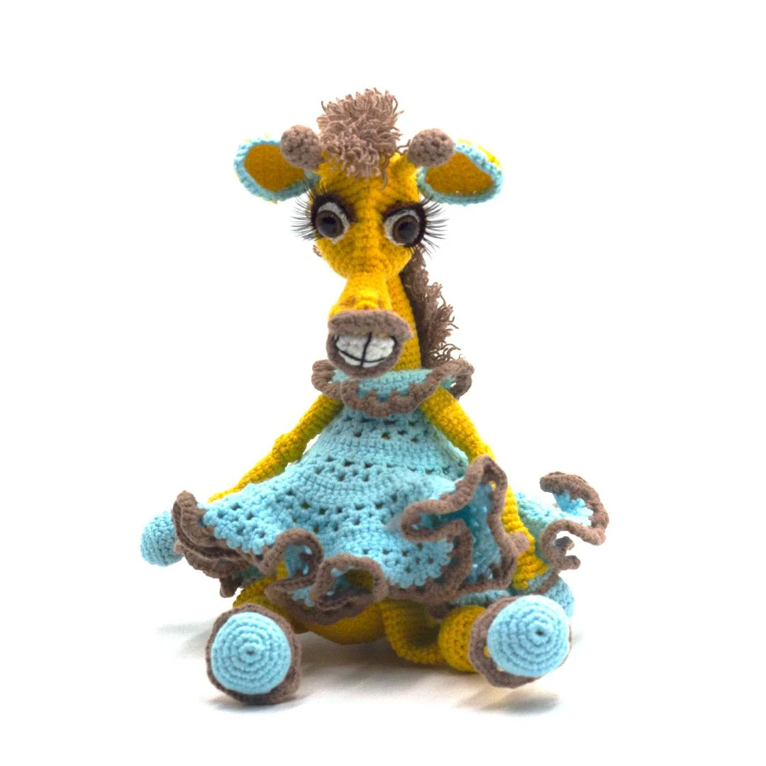 Crocheted giraffe | Scrolller