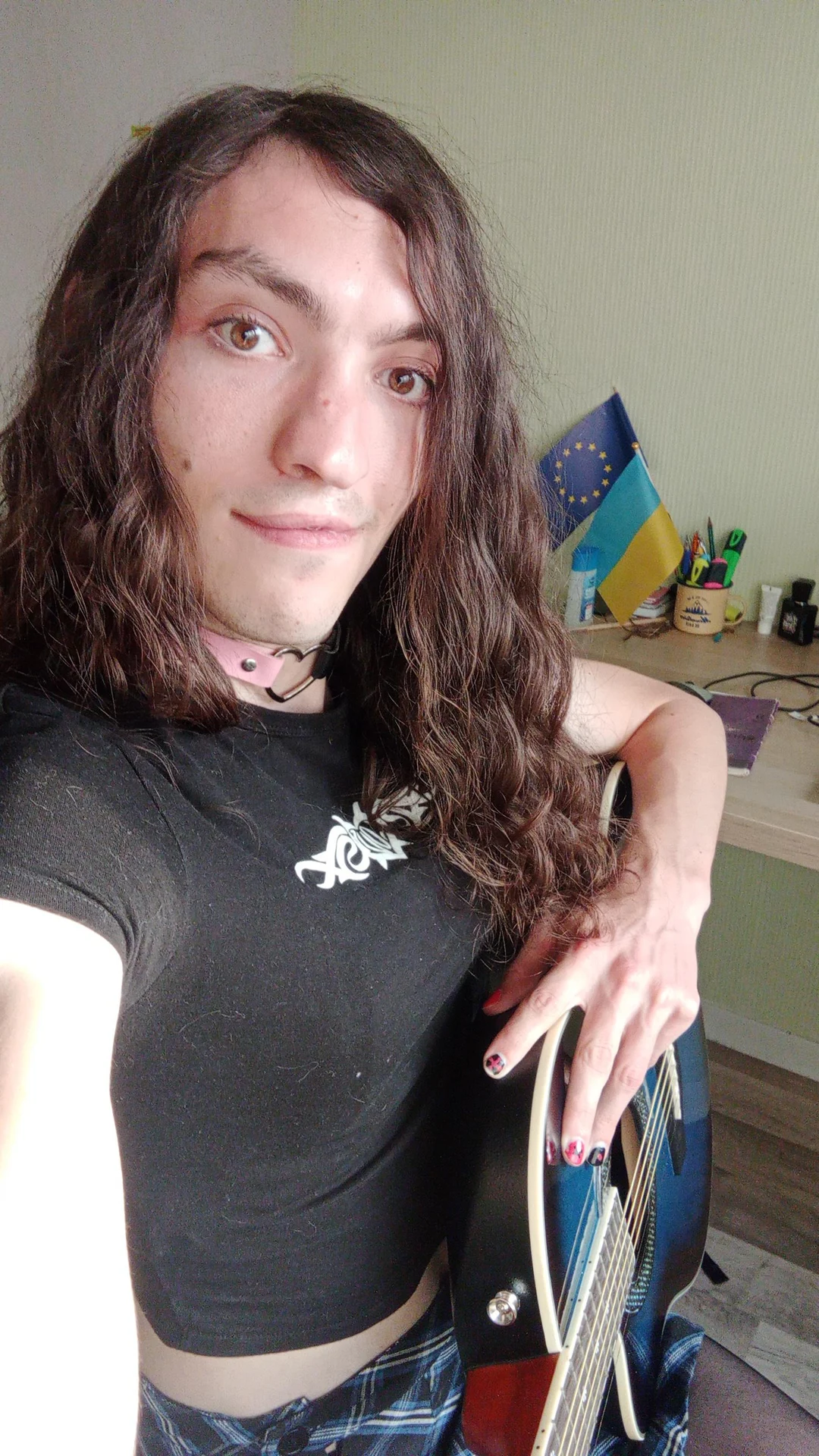 Photoshoot with my brand new guitar | Scrolller