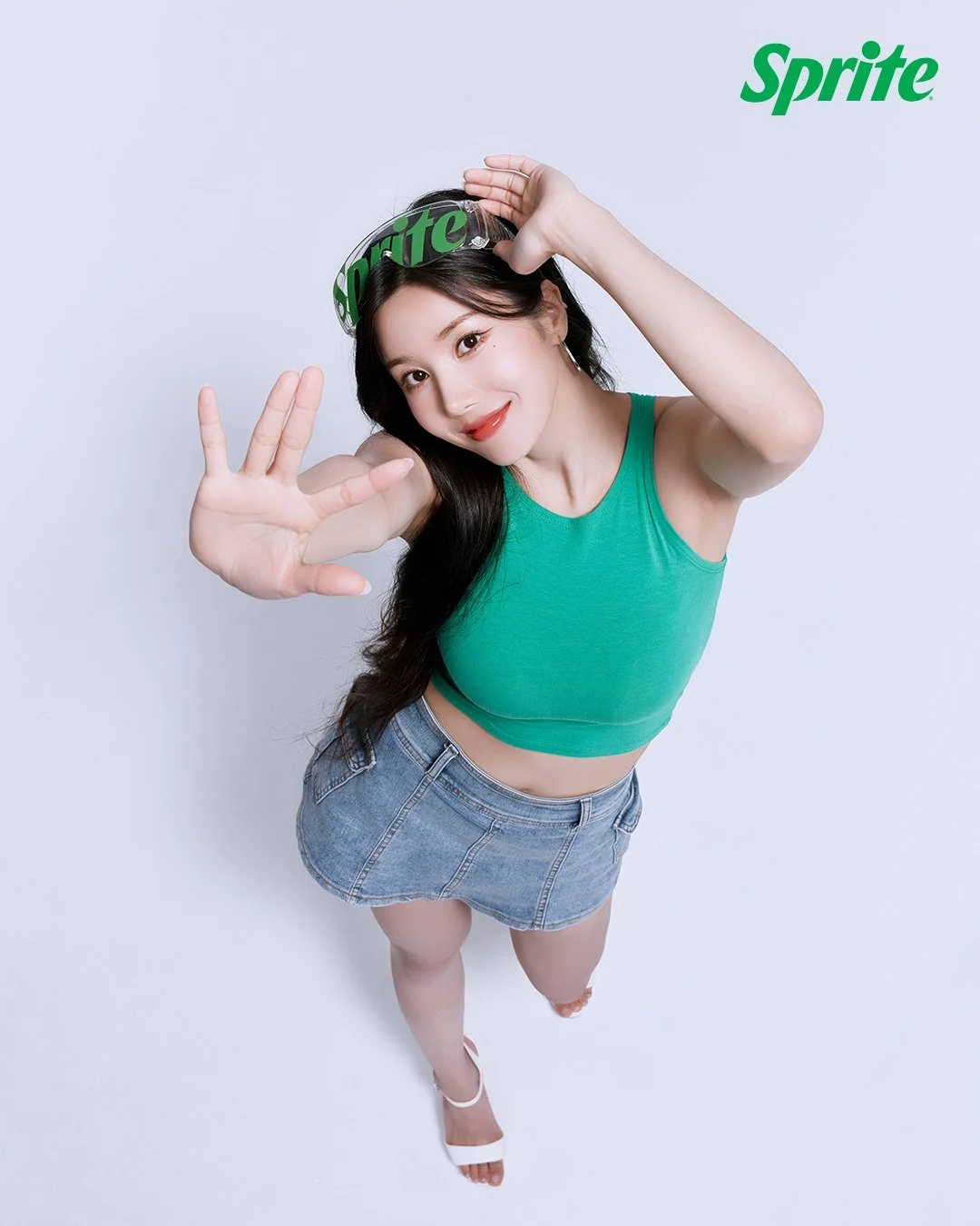 IZ*ONE - Eunbi | Scrolller