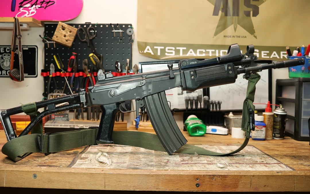 Southern Tactical Galil w/ Elbit Falcon | Scrolller