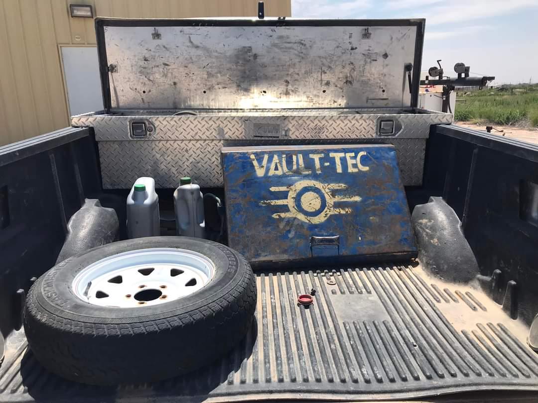 Figured yall might appreciate my toolbox | Scrolller