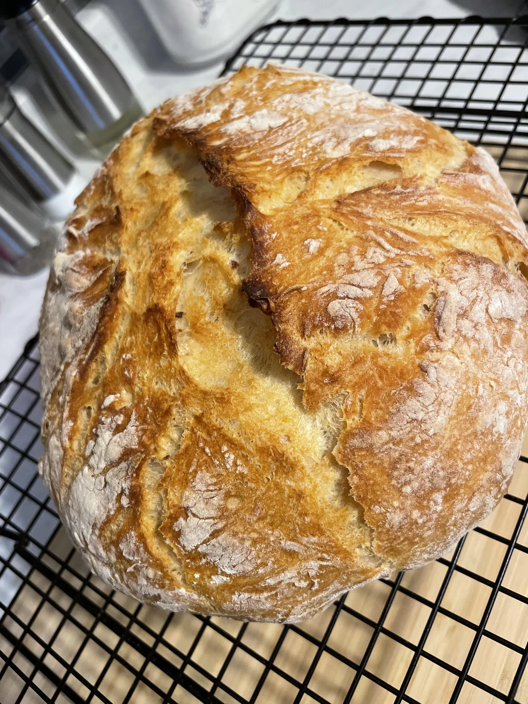 Finally tried my hand at dutch oven no knead bread | Scrolller