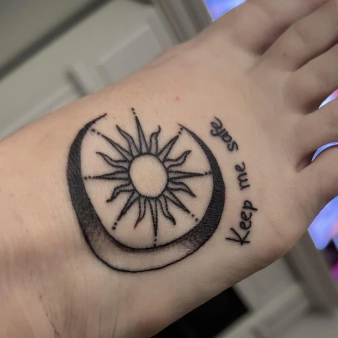 Sun and Moon by Heather at Thirteen Roses; St. Louis Missouri | Scrolller