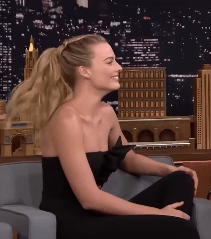 Margot on The Tonight Show Starring Jimmy Fallon - March 2016 | Scrolller