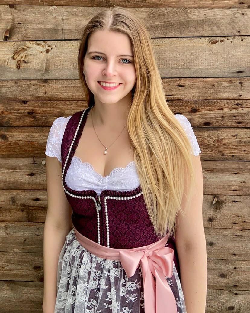 Dirndl | Scrolller