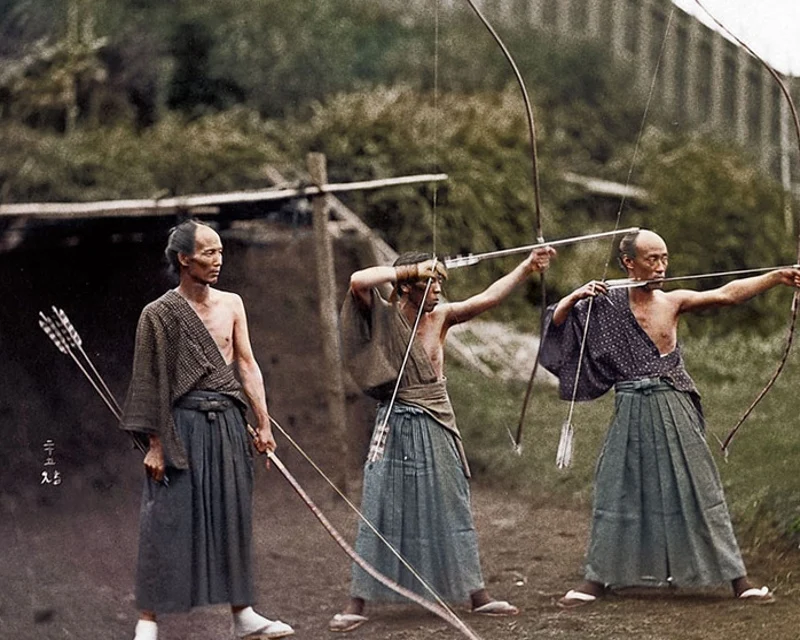 An album of colorized historical photos (1860-1945) | Scrolller