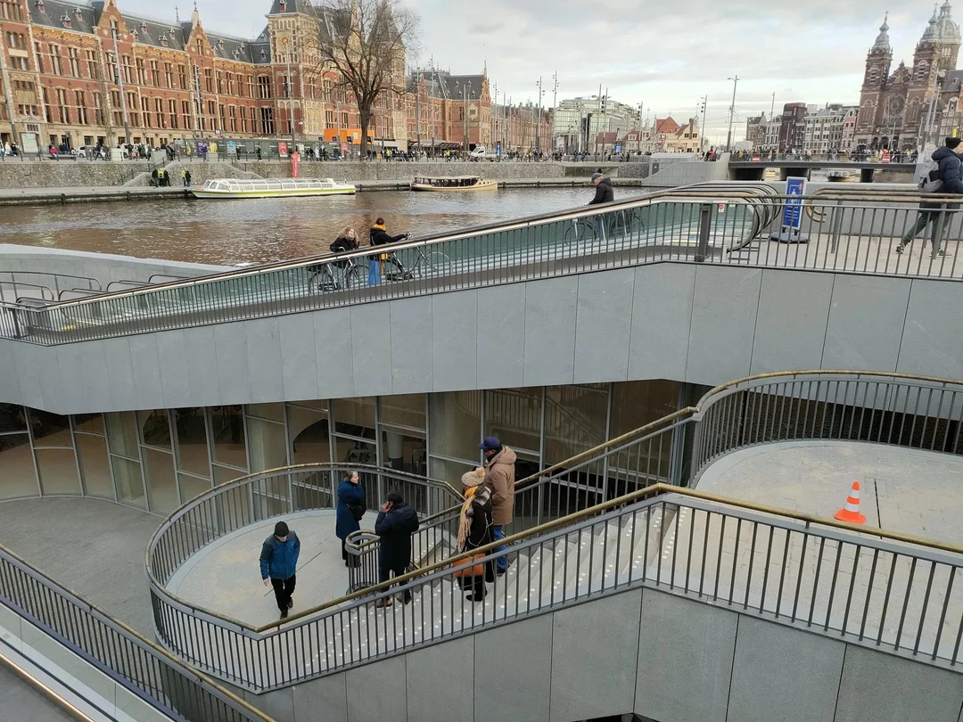 Another image of the new bicycle storage in Amsterdam, with space for 7000 bikes below the water ...