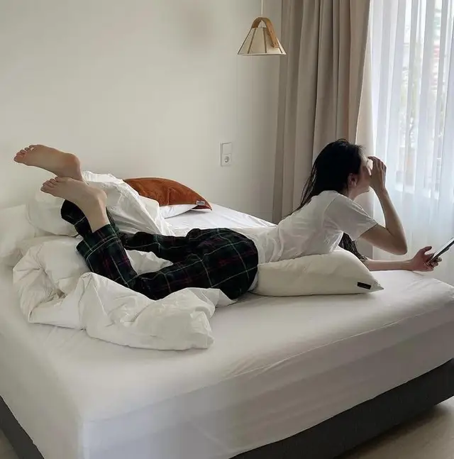 Ahn Sohee | Scrolller