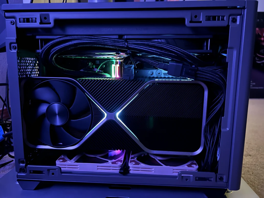 NR200P (MAX) first sff build | Scrolller