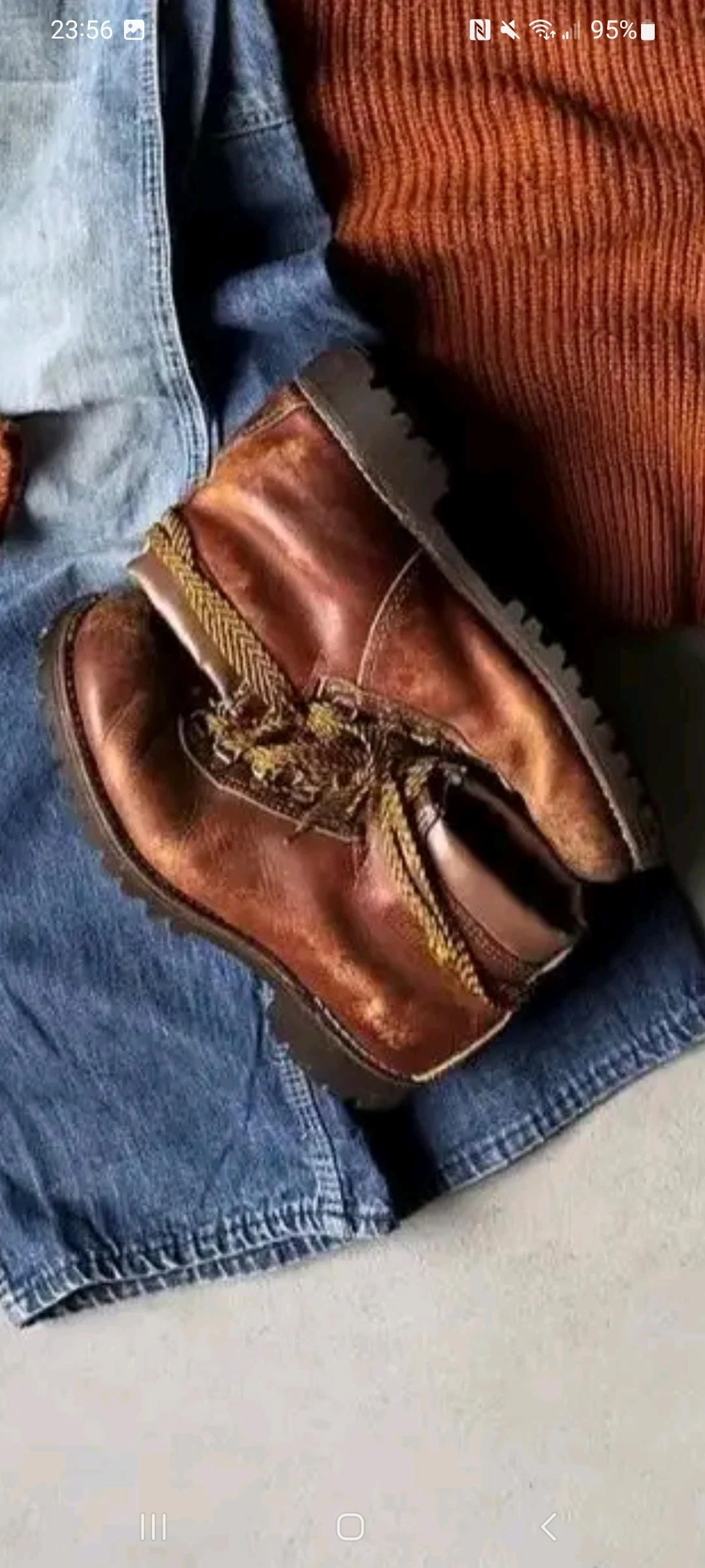 Need help identifying these | Scrolller