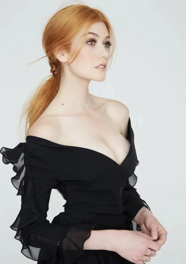 Katherine McNamara | Scrolller