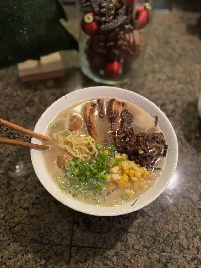 NYE Dinner! | Scrolller