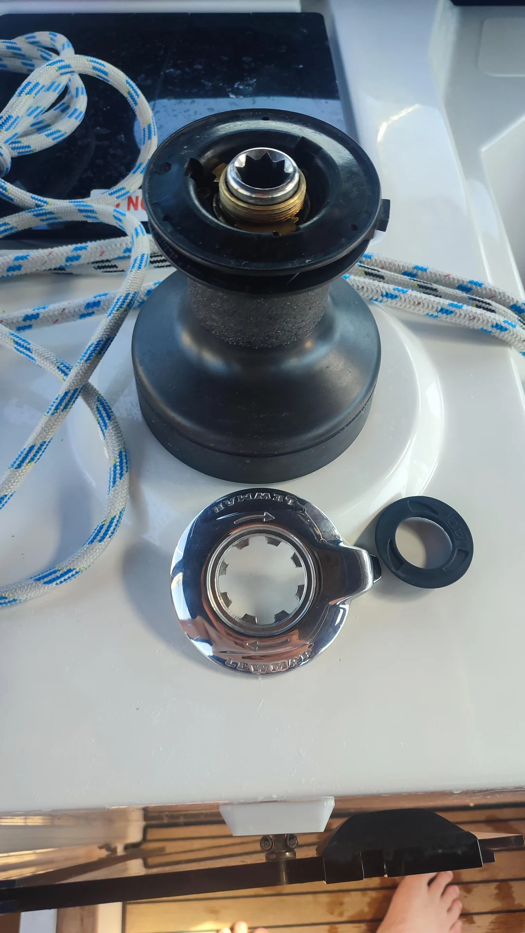 Lewmar winch top popped off | Scrolller