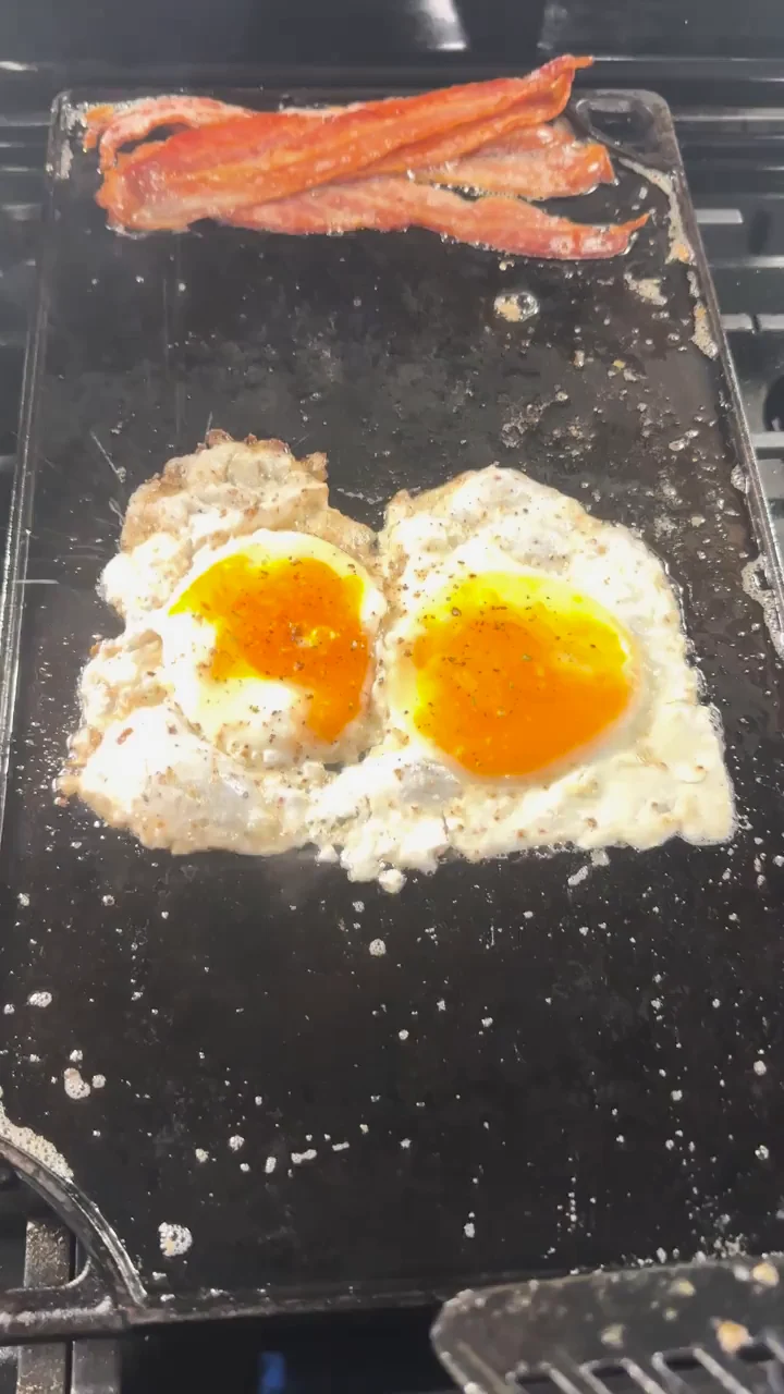 Do these count as slidey eggs? | Scrolller